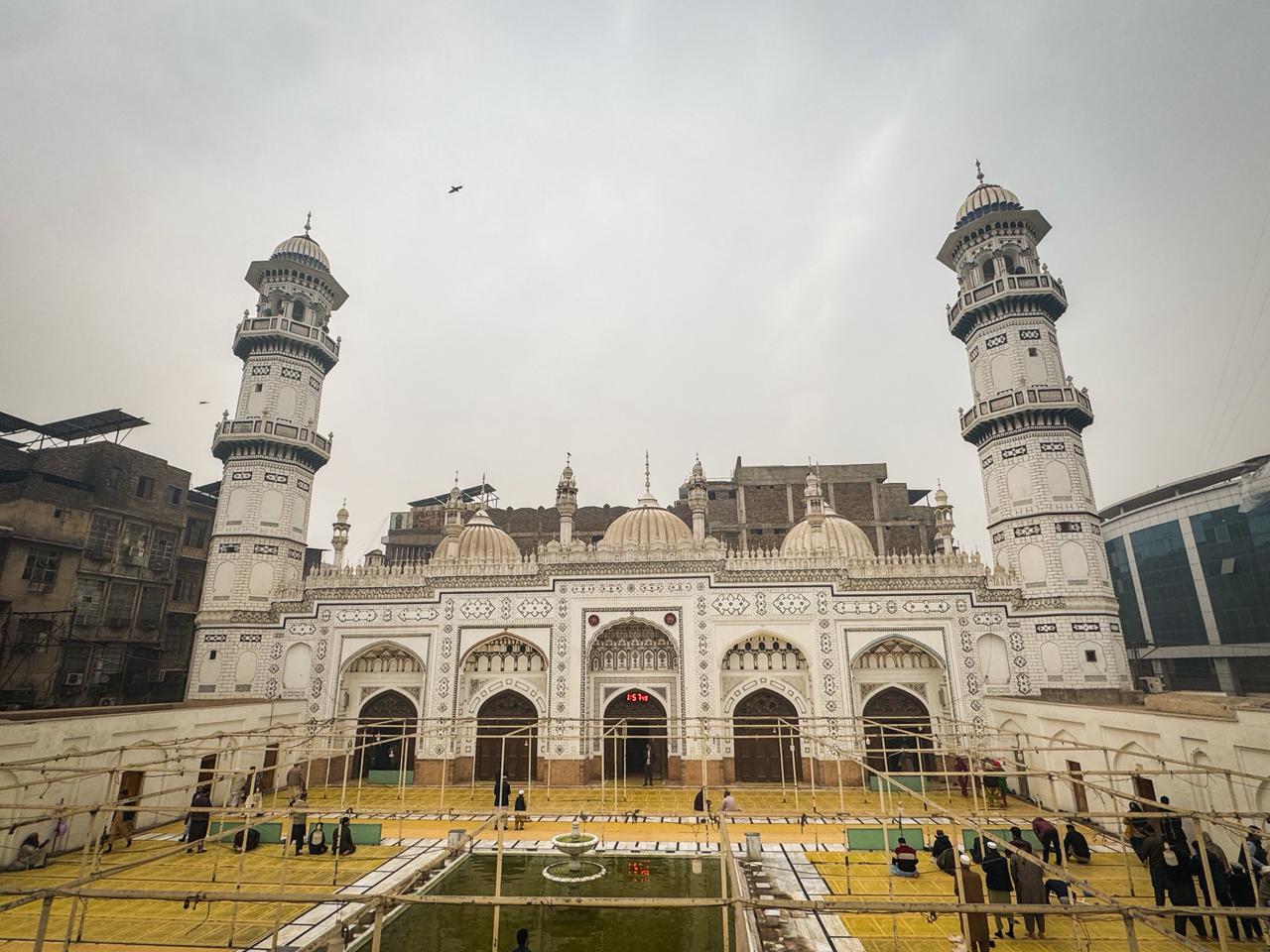 Top 12 Most Beautiful Mosques in Pakistan – Architecture & History - Saiyah