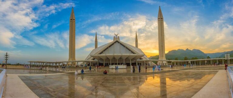 Top 12 Most Beautiful Mosques in Pakistan – Architecture & History - Saiyah